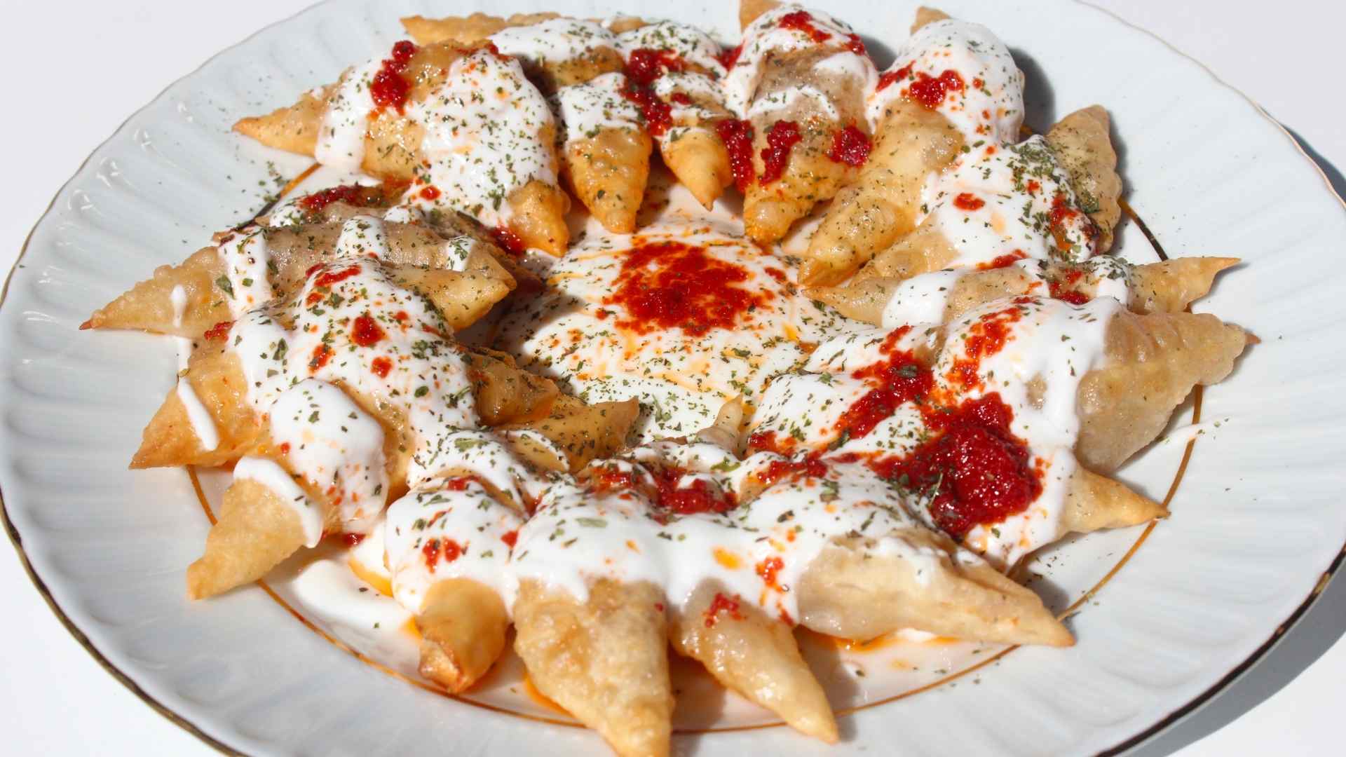 Discover the Deliciousness of Kayseri Mantısı: A Turkish Dumpling Dish ...