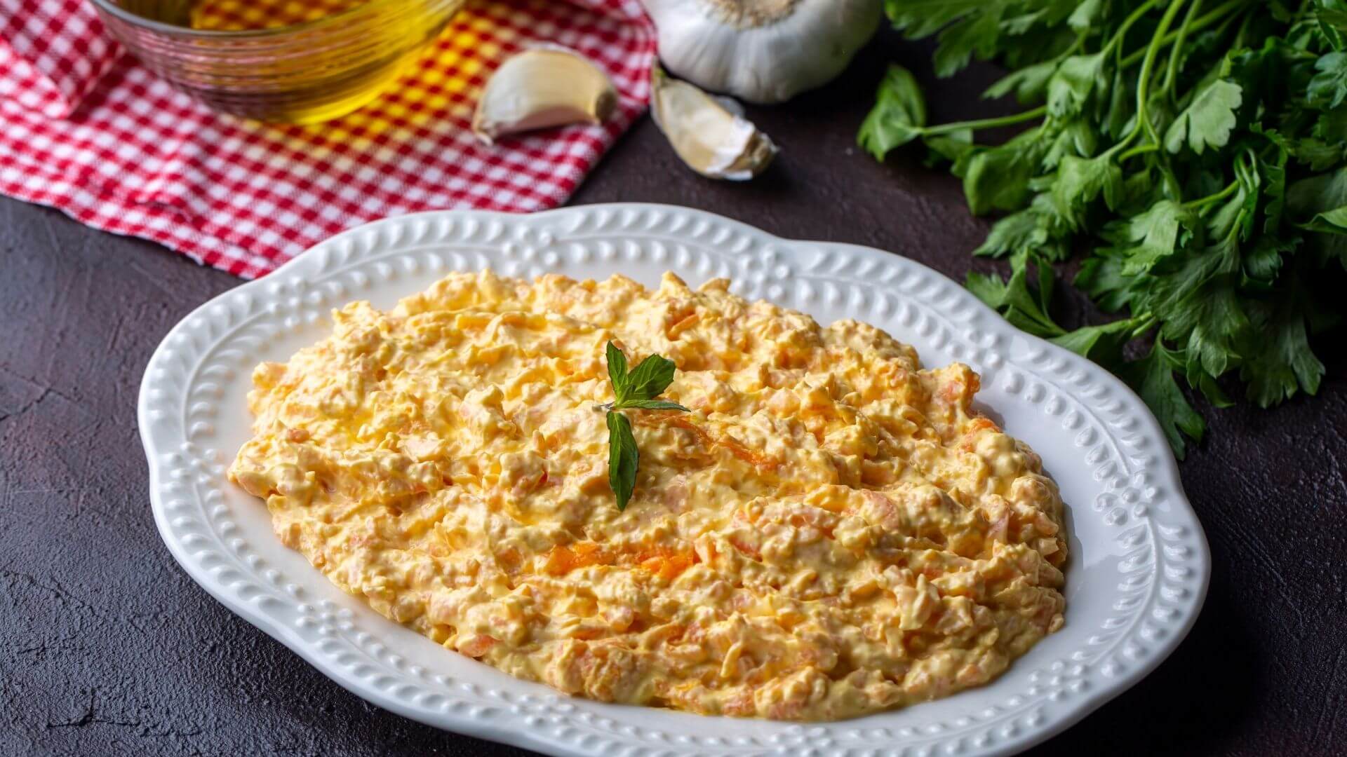 Discover The Delightful Taste Of Havuç Tarator - A Creamy And Nutty ...